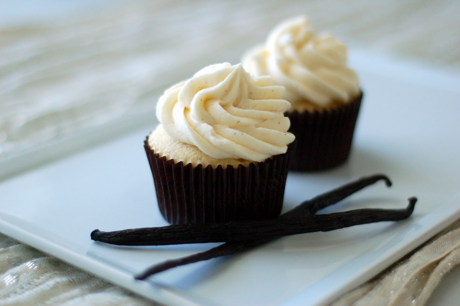 Vanilla + Sweet – EKP Creations Candle Co.
